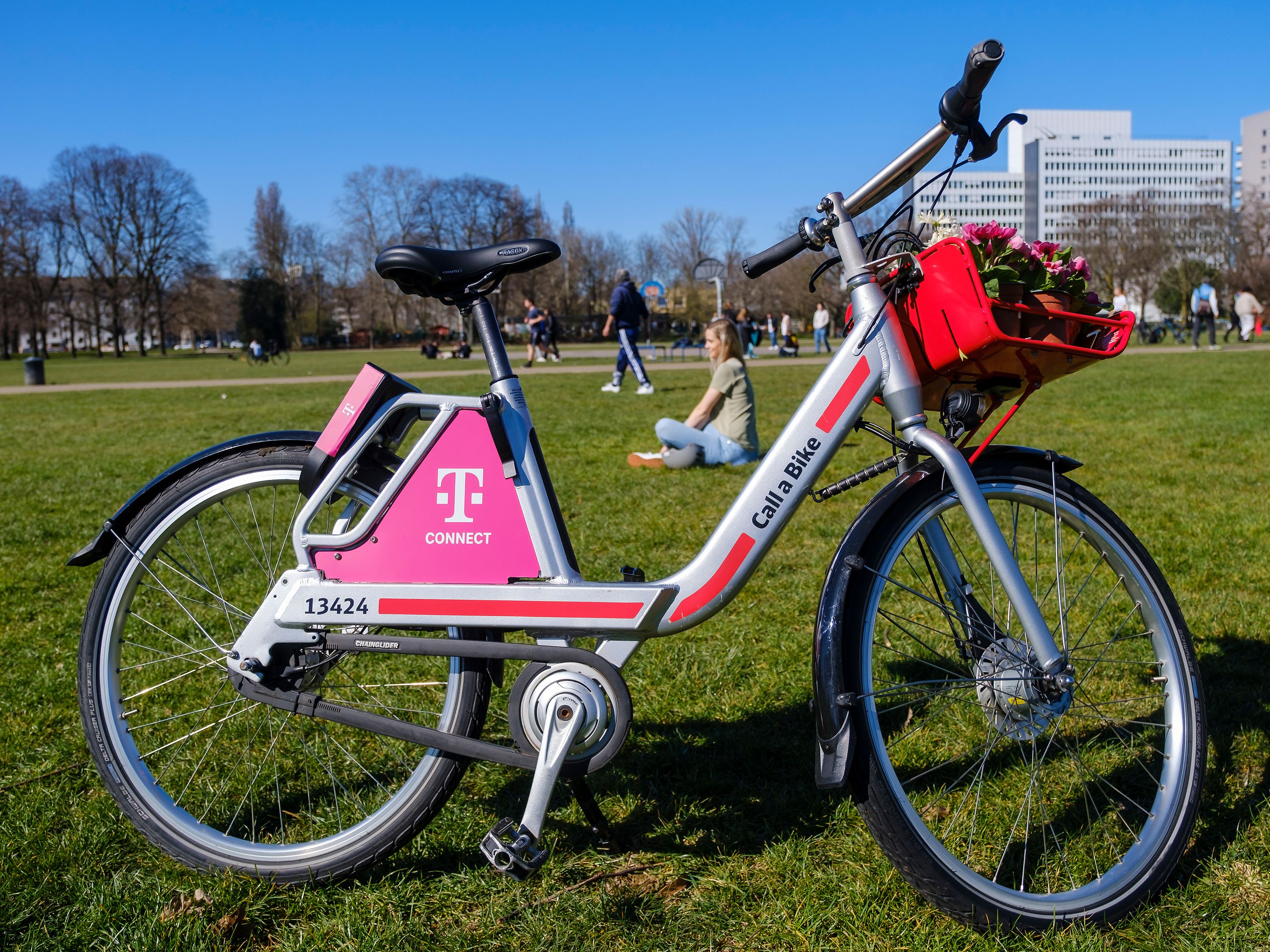 Call a Bike: New DB bikes offer more convenience with fast wireless ...