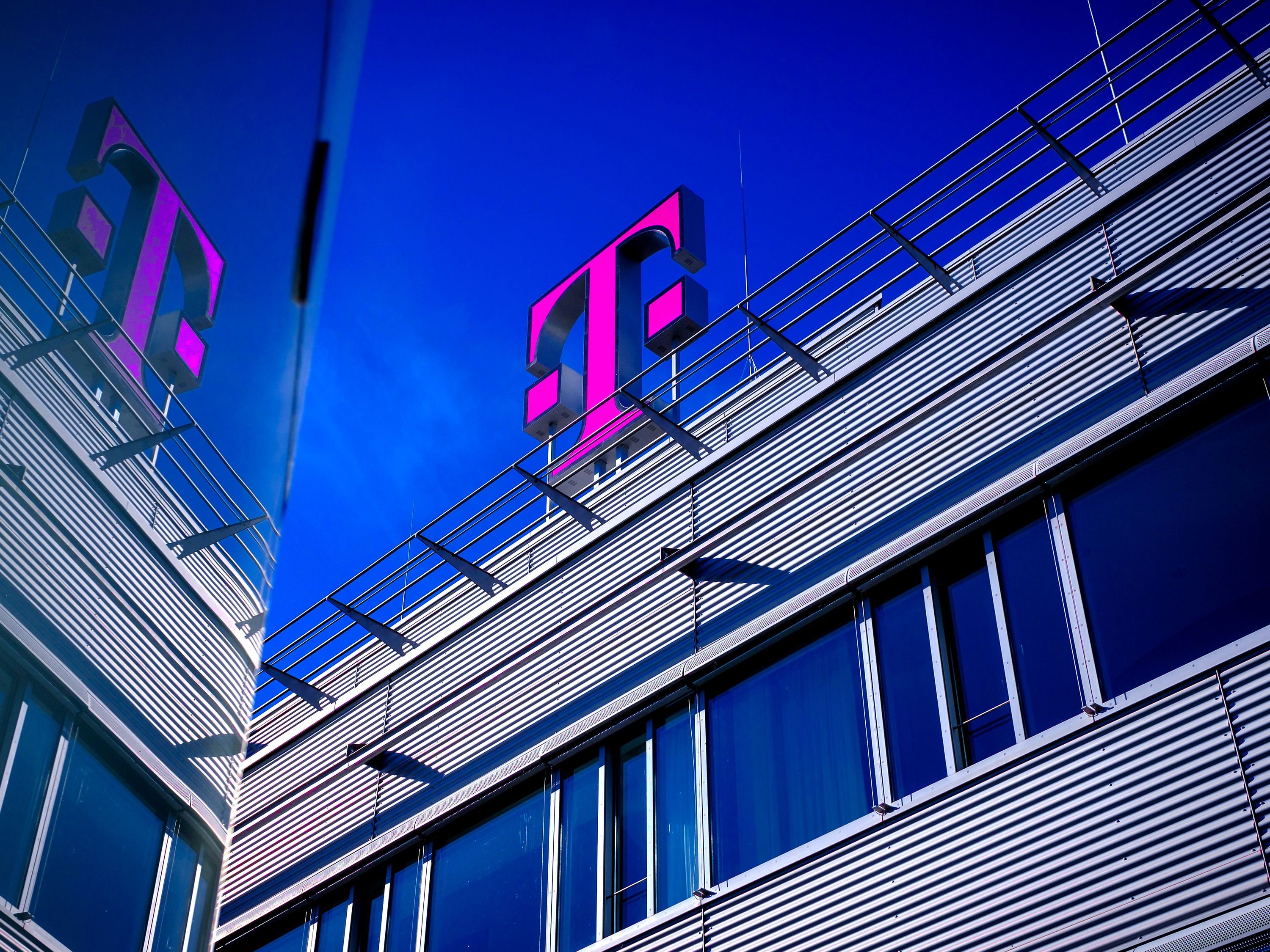 Logo and Group Headquarters | Deutsche Telekom