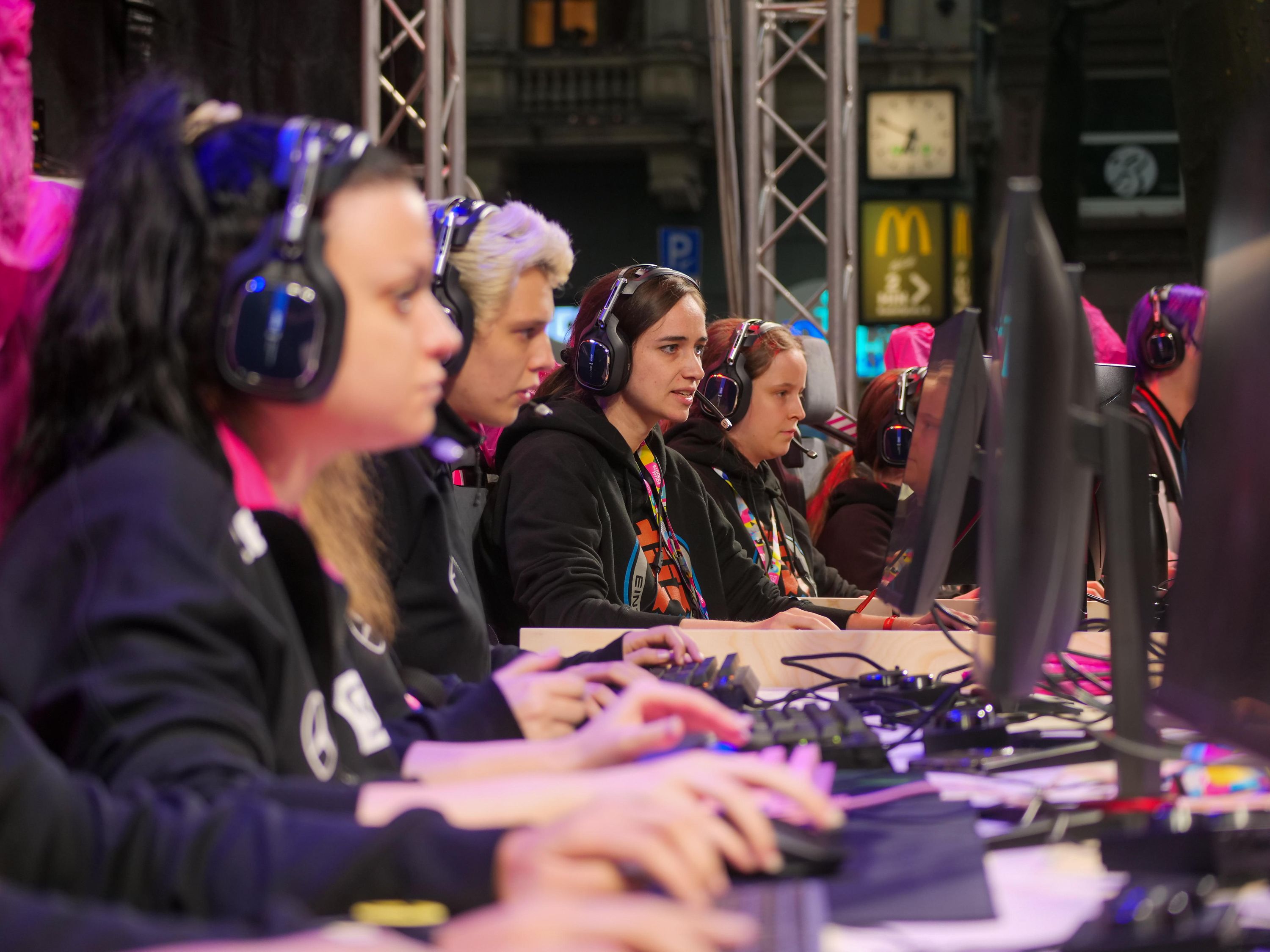 Telekom launches eSports tournament for female and non-binary players ...