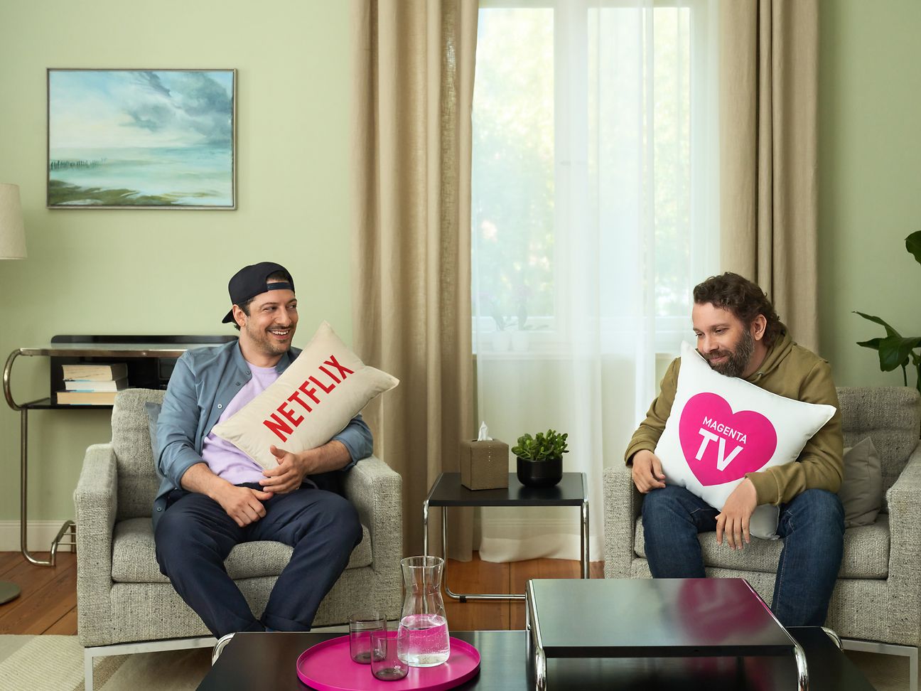 MagentaTV schickt Fahri Yardim und Christian Ulmen zu Katia Saalfrank in Paartherapie | Deutsche ...