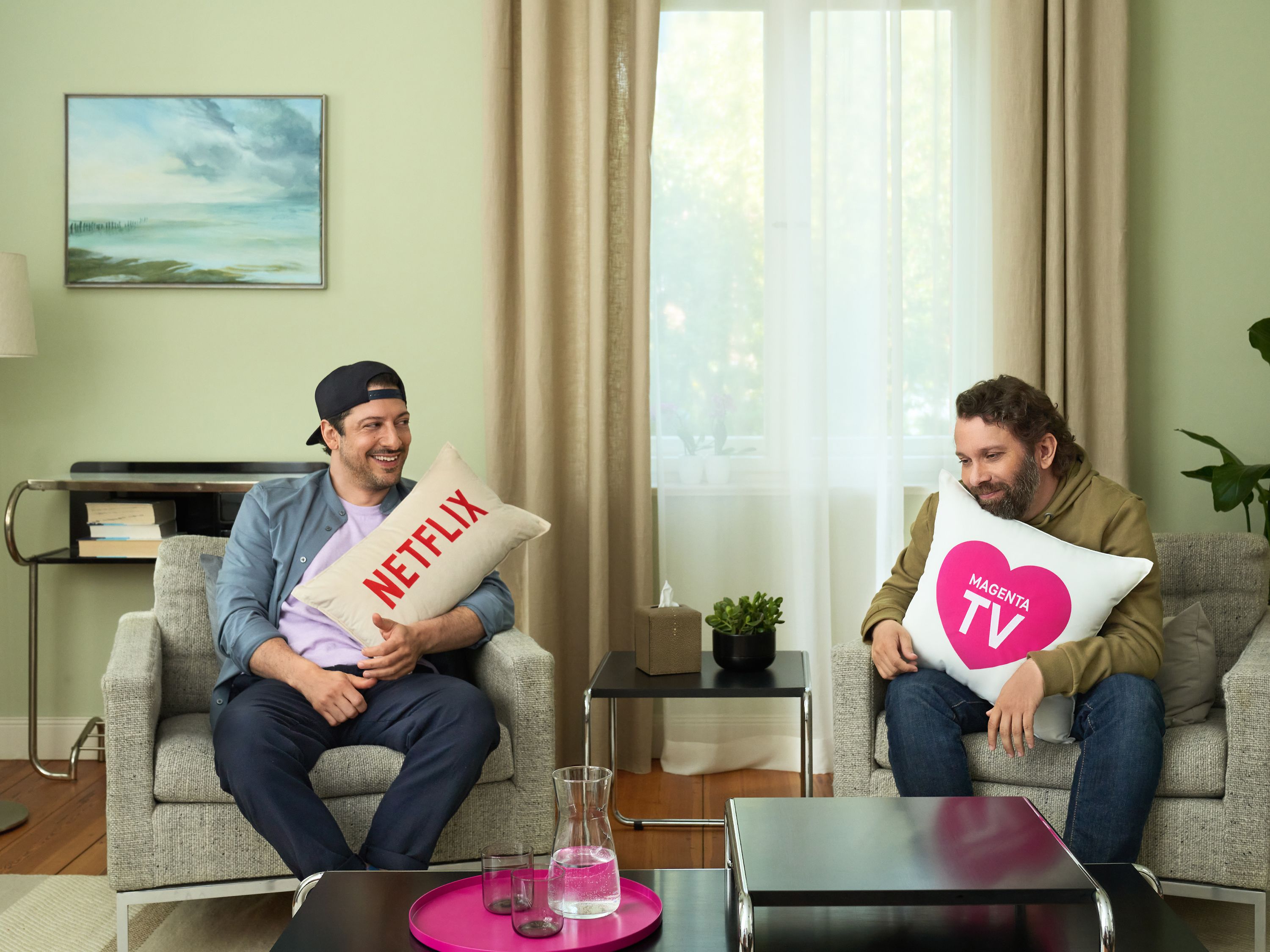 MagentaTV schickt Fahri Yardim und Christian Ulmen zu Katia Saalfrank in Paartherapie | Deutsche ...