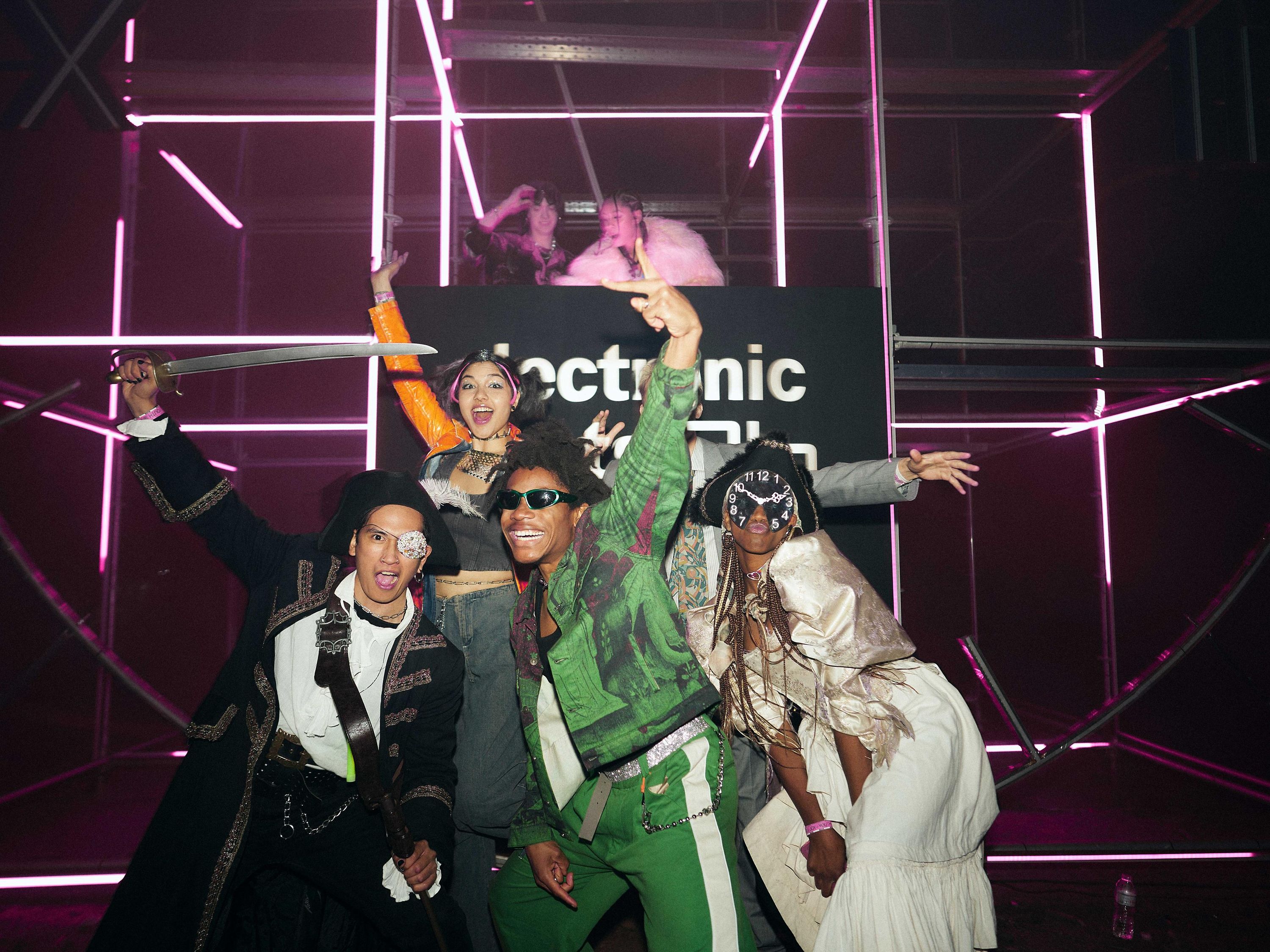 Deutsche Telekom startet „Summer of Joy, Youth & Freedom“ | Deutsche ...