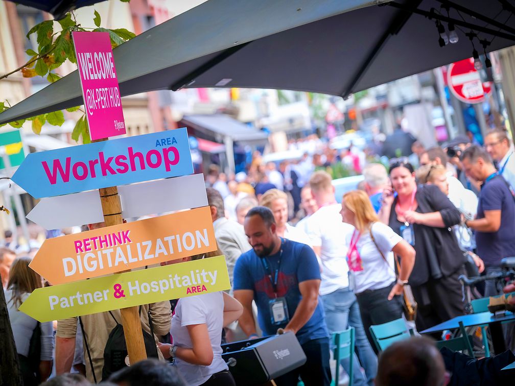 Digital X 2023 in Köln: „Be digital. Stay human.“ | Deutsche Telekom