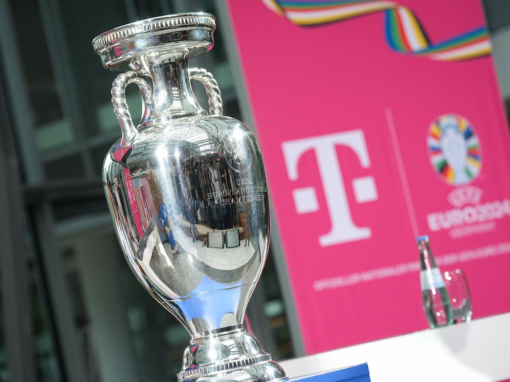 European Championship trophy at Telekom headquarters | Deutsche Telekom