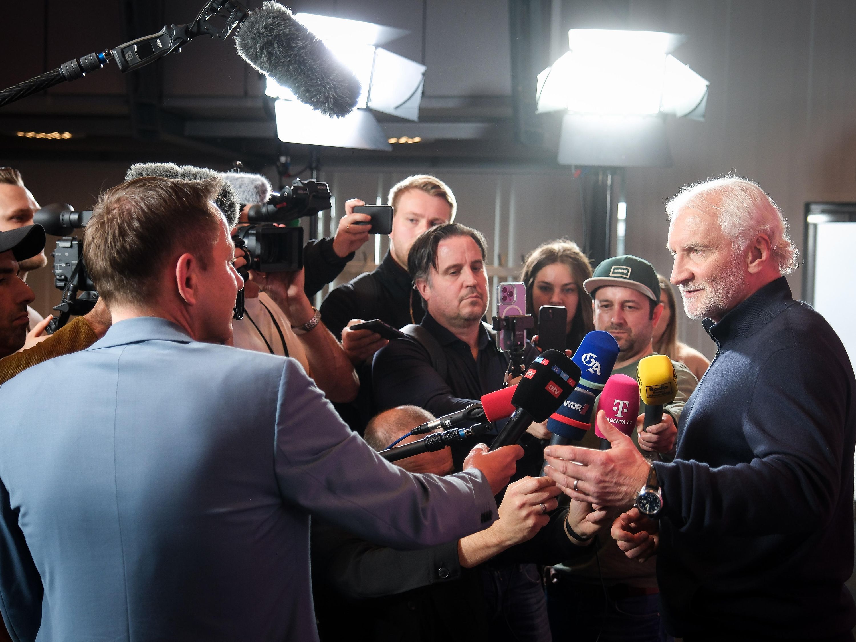 European Championship trophy at Telekom headquarters | Deutsche Telekom