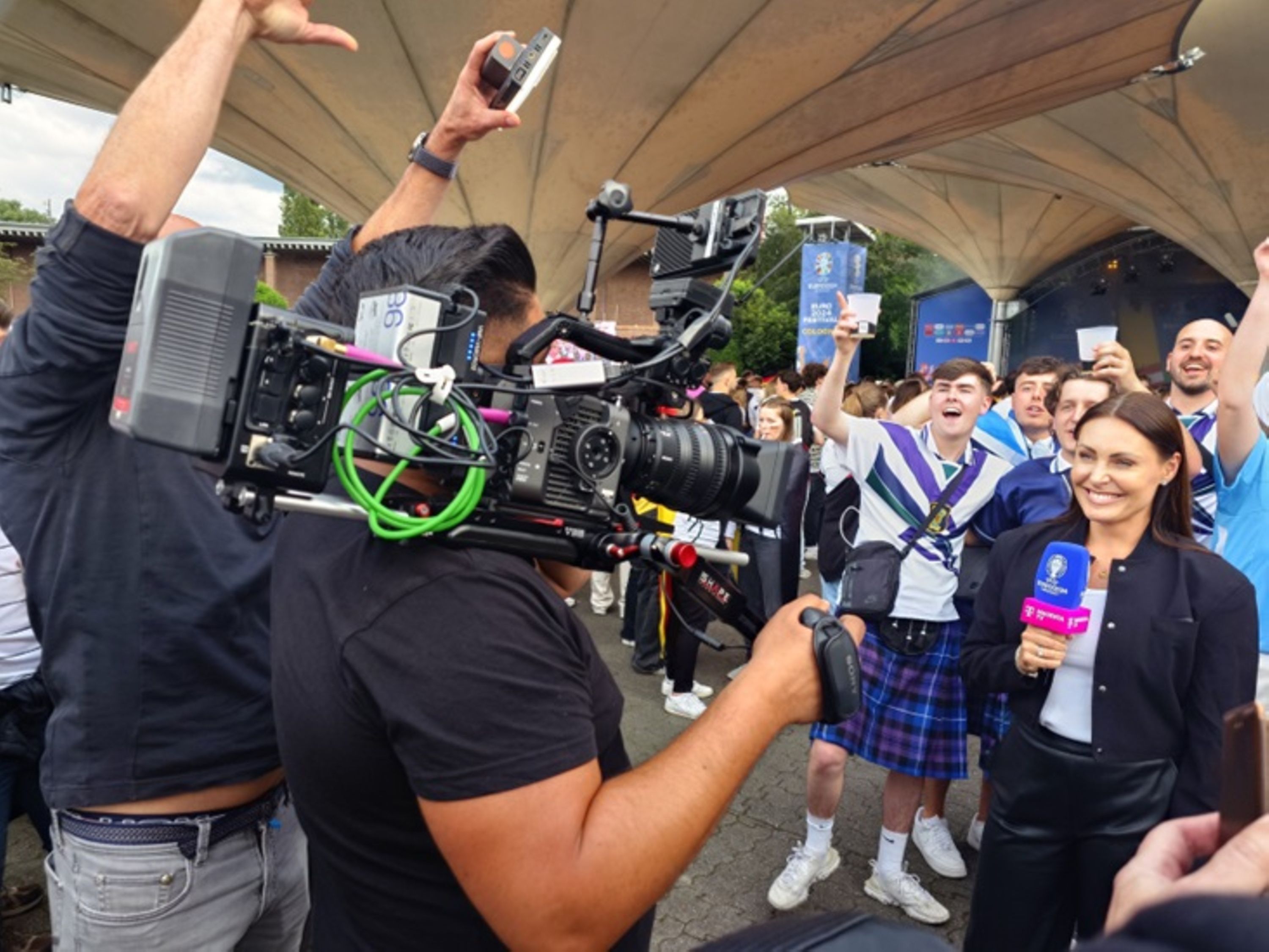 Sharp live images via 5G at European Championship 2024 | Deutsche Telekom