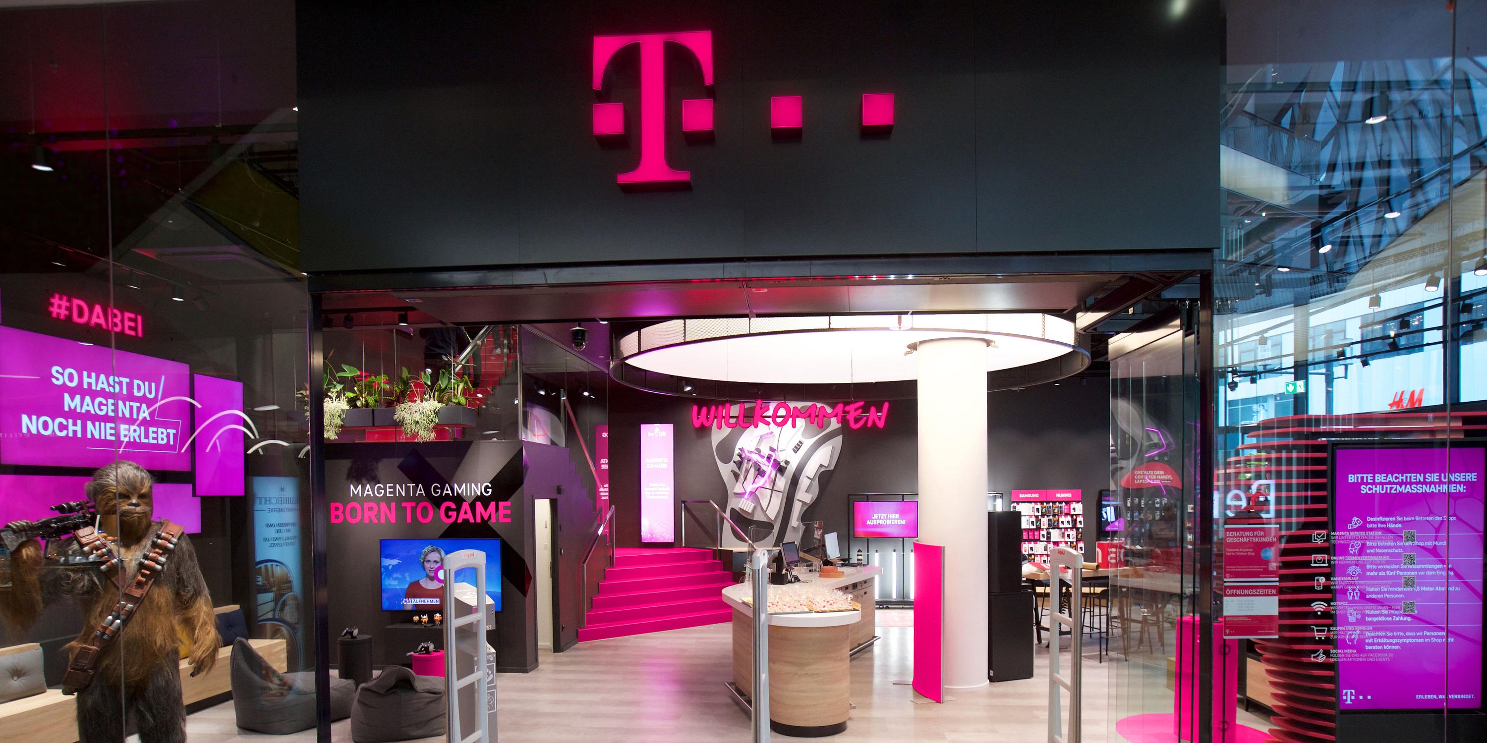 Telekom eröffnet zweiten Flagship im neuen Erlebniskonzept | Deutsche ...