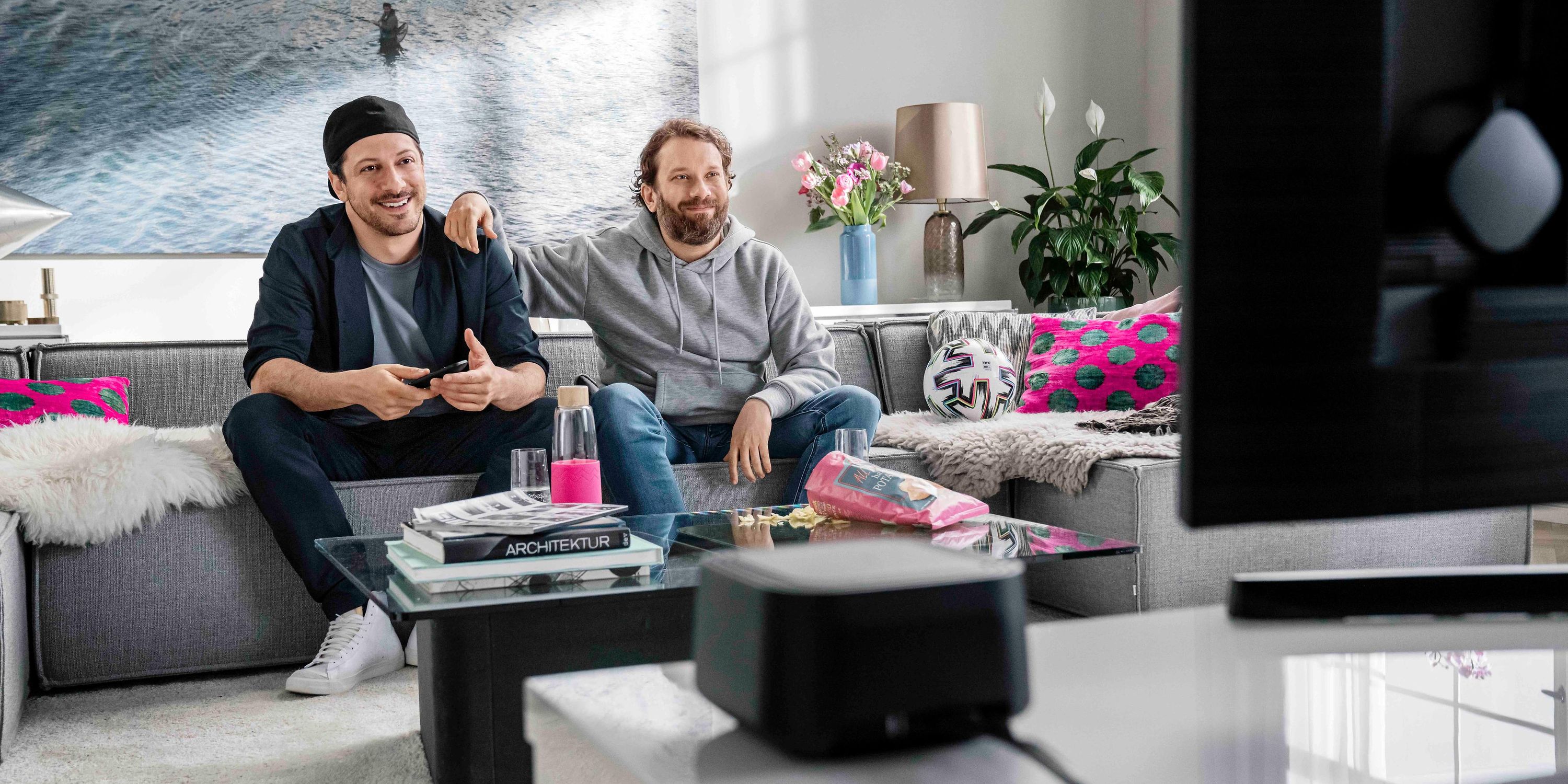 Telekom startet MagentaTV-Kampagne zur UEFA EURO 2020 | Deutsche Telekom